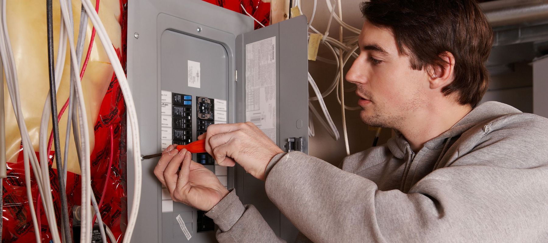 New Orleans Electrical Panel Services | Surgi's Heating, Cooling & Plumbing